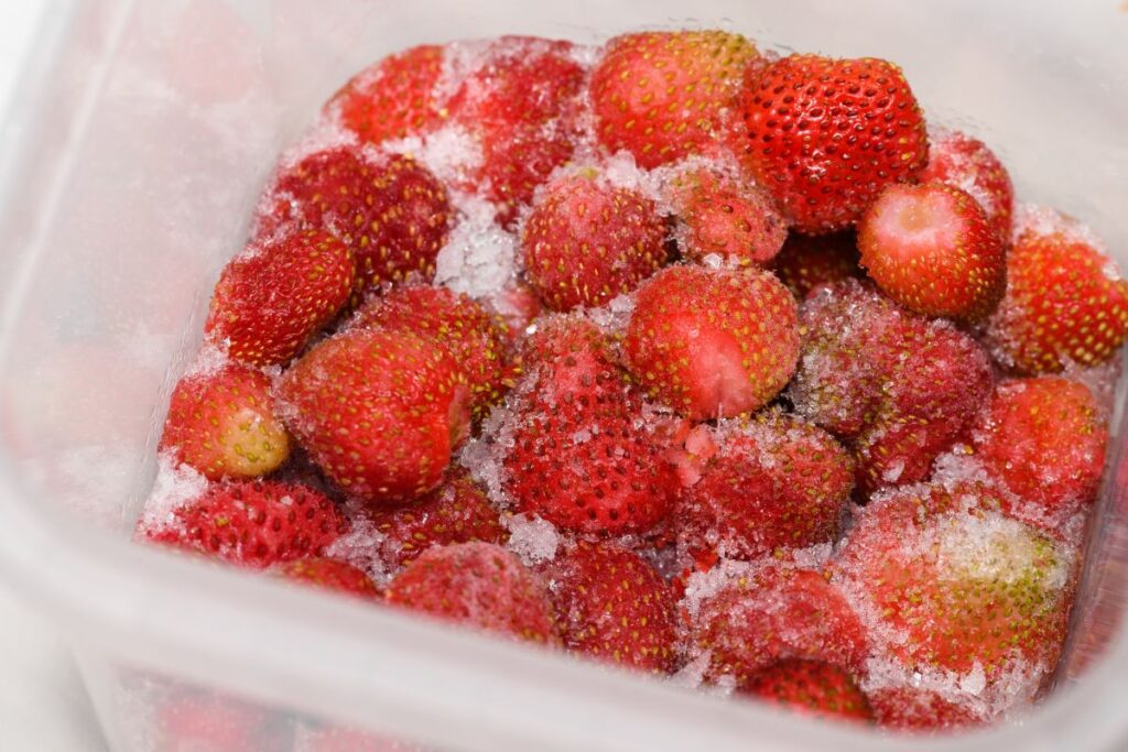 How to Freeze Strawberries: (All You Need to Know)