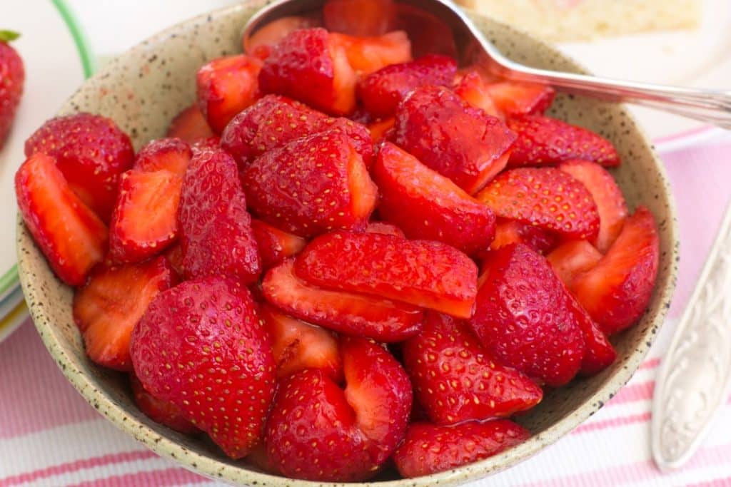 8 Ways to Improve the Flavor of Fresh Strawberries – Strawberry Plants